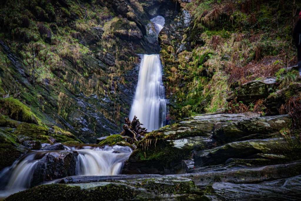 Pistyll Rhaeadr: A Guide for Exploring One of Wales Tallest Waterfalls ...